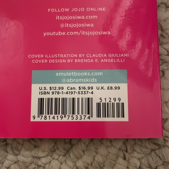 JoJo Siwa | Toys | Jojos Sweet Adventures The Great Candy Caper Book ...